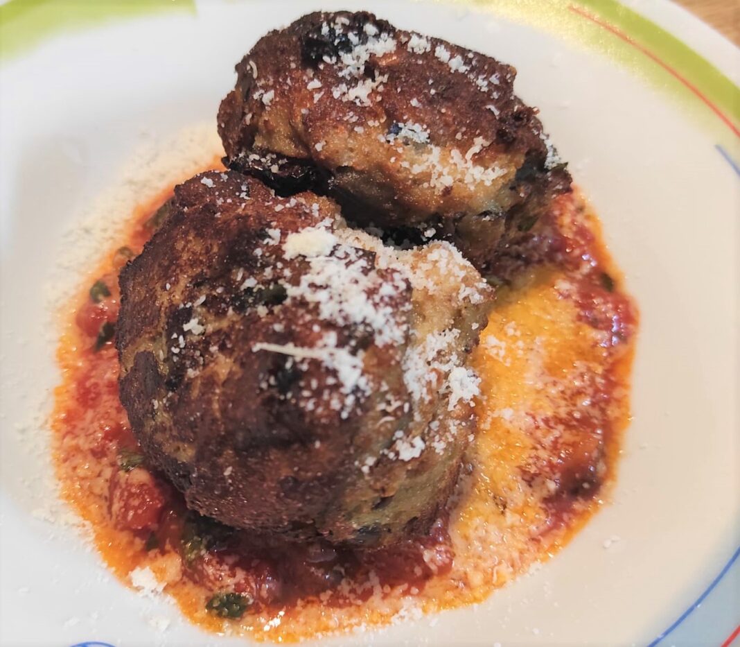 ‘A purpetta e mulignane’ – Polpette di melanzane | The Gourmand Eyes
